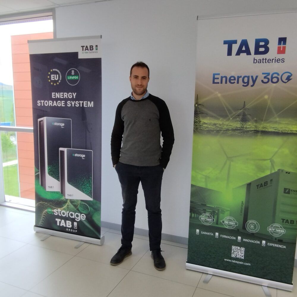 Cargadores de baterías: tipos y características - TAB Batteries